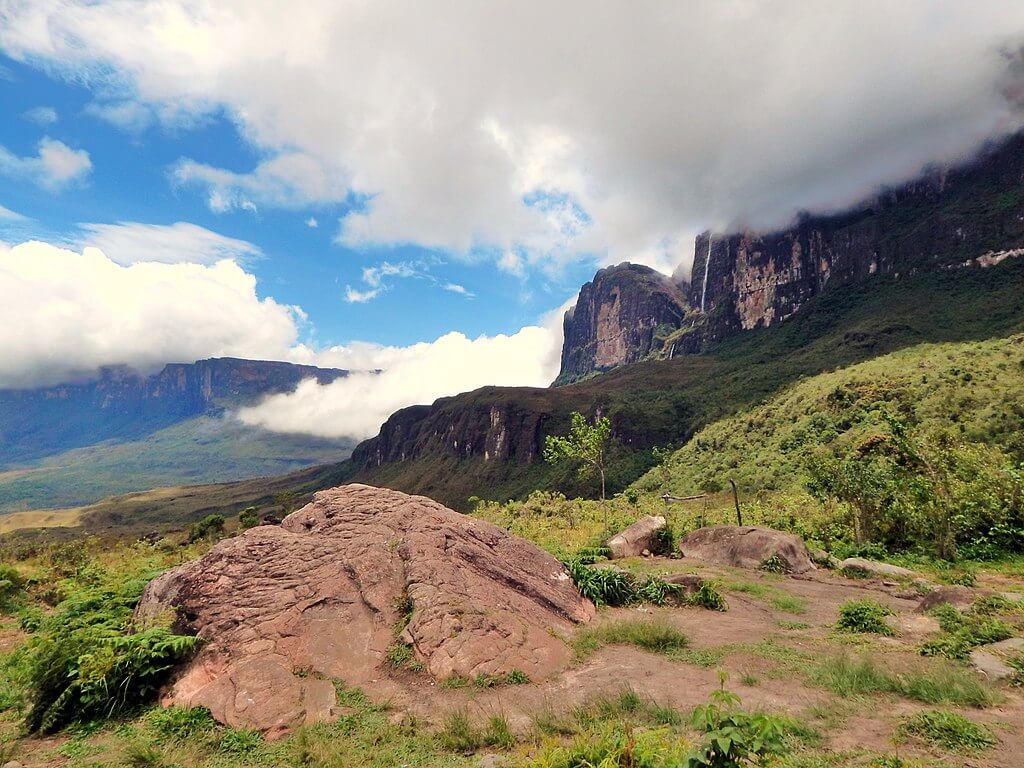 Monte Roraima National Park: Brazil's Tepui Marvel | LAC Geo